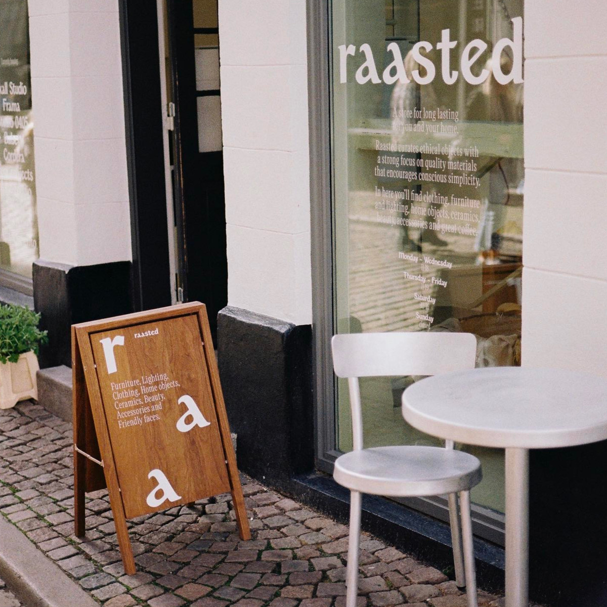 Astrae Studio — raasted