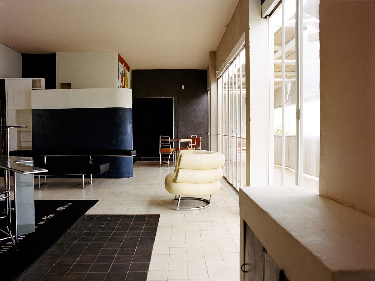 Readymag Stories: Eileen Gray