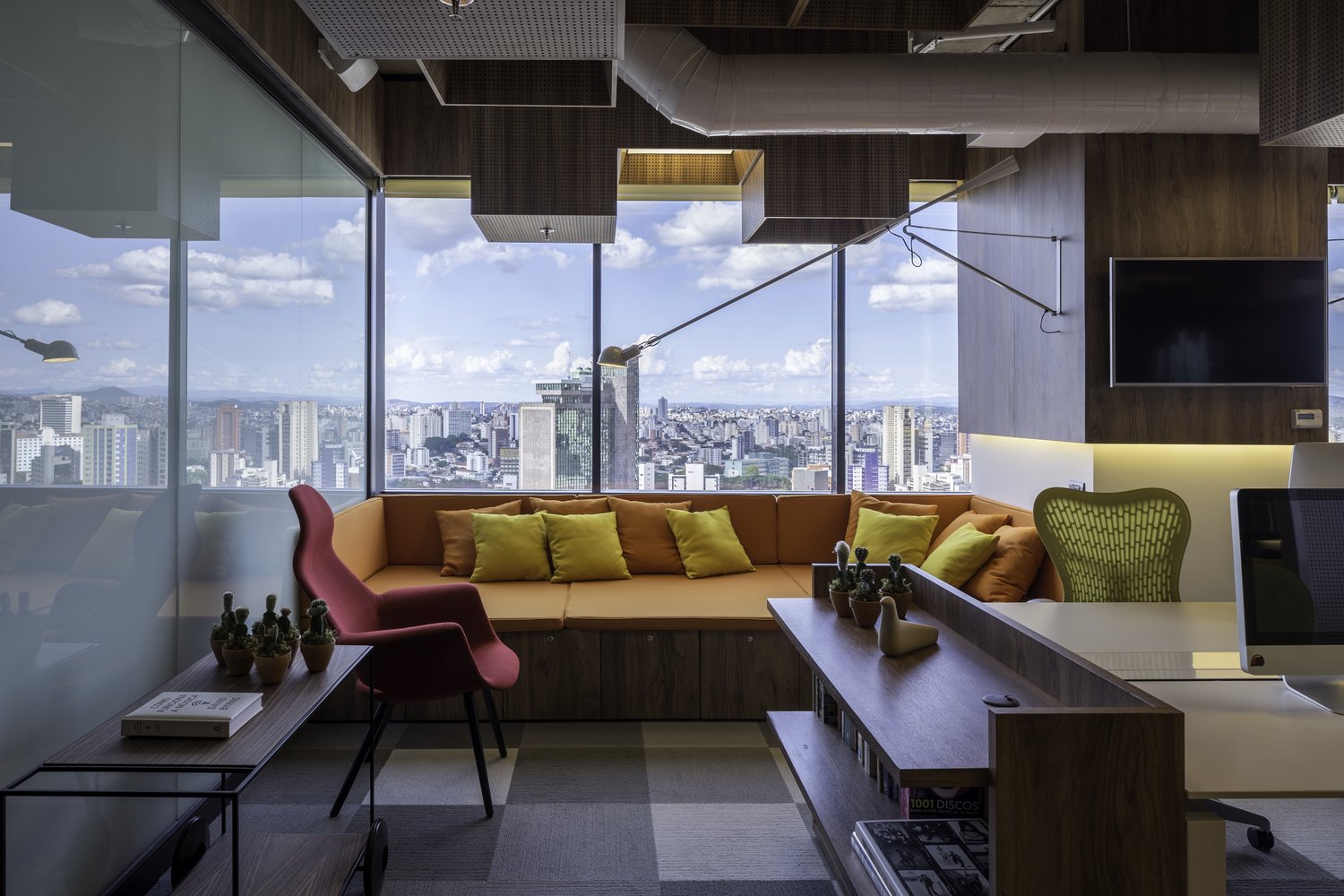 Estudio Guto Requena