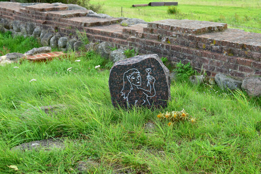 Frida Retz — Page 2