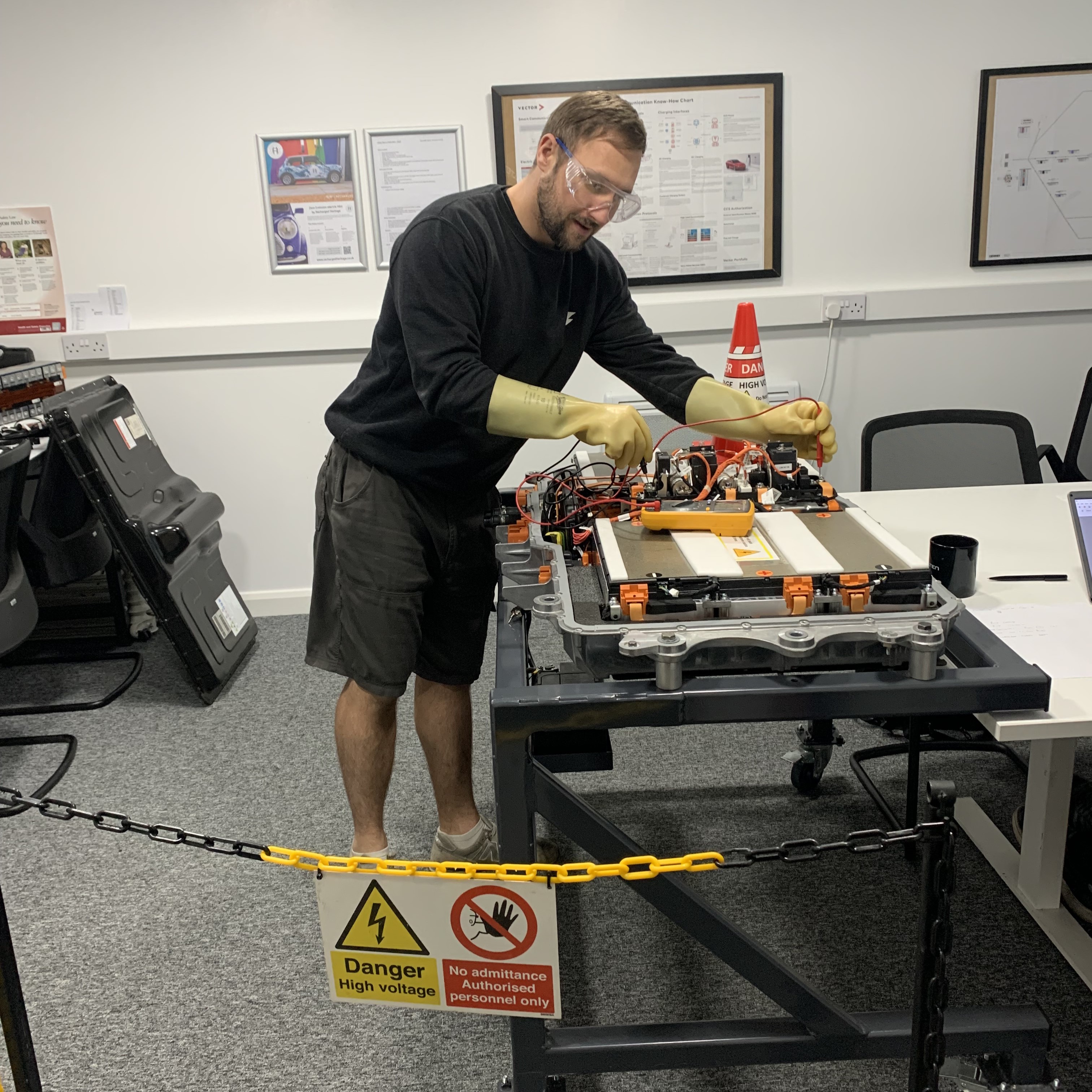 Certified Hybrid & Electric Vehicle Training